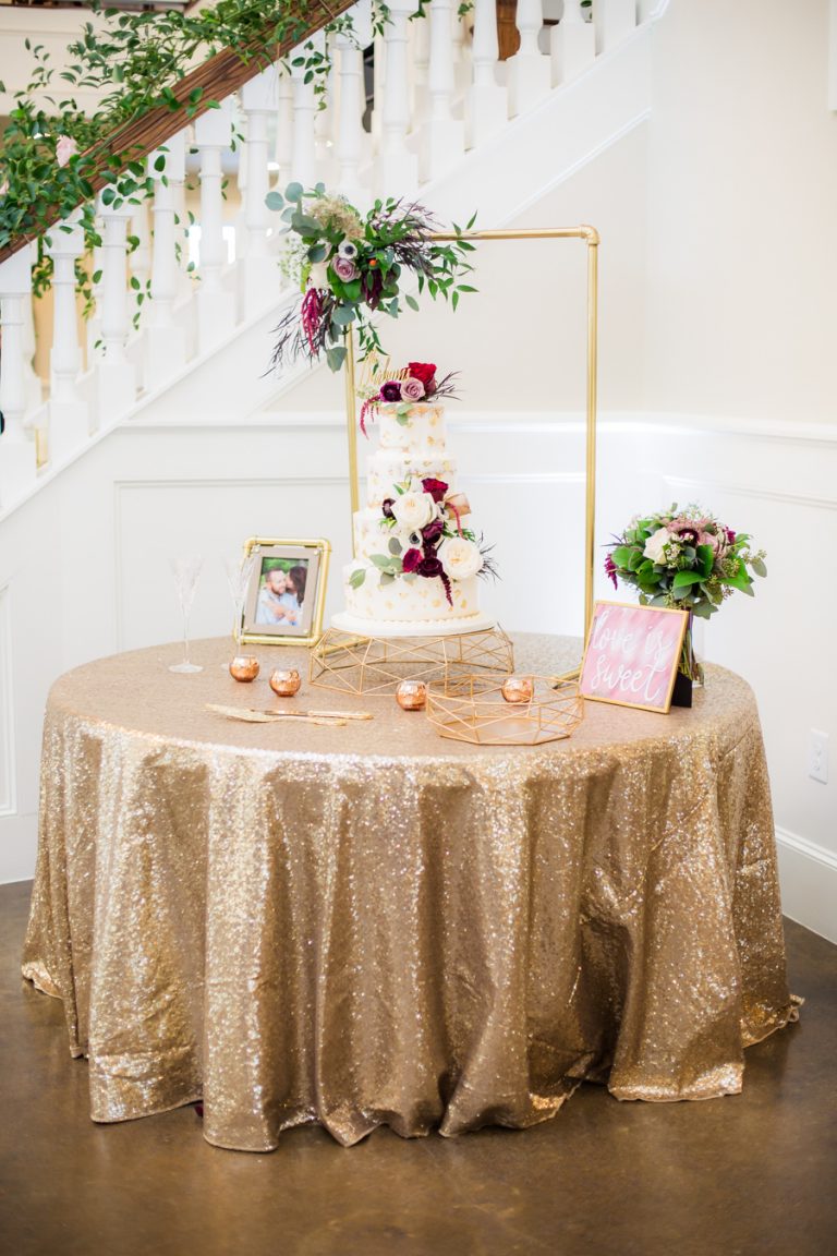 14 Ways to Incorporate Gold Wedding Decor! - Jessica Pledger Photography